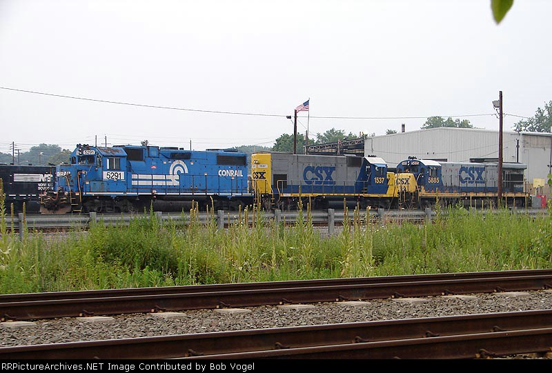 NS 5291; CSX 1537 & 5885